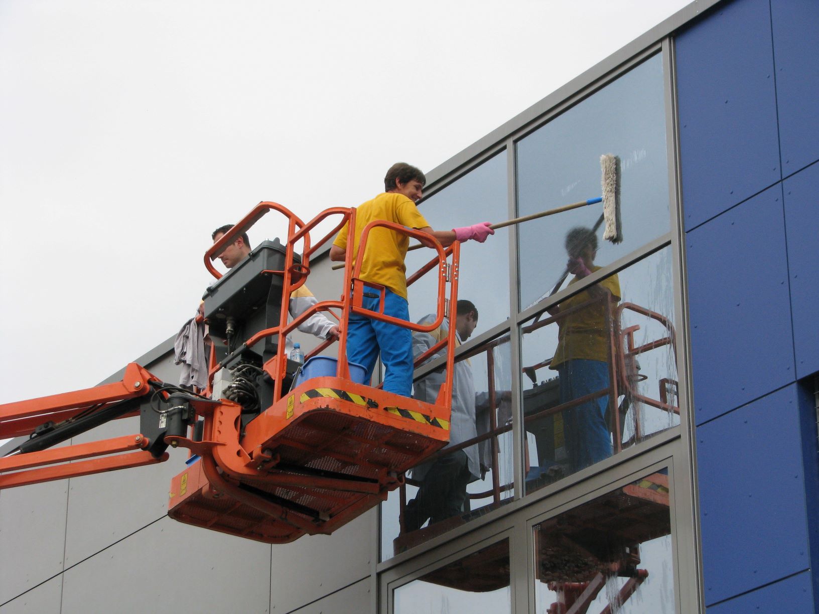 Cleaning and landscaping | SIJ ZIP Center